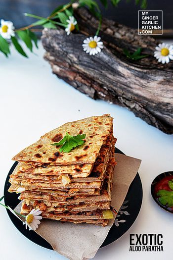 Aloo Paratha Recipe | Aalu Paratha (Spiced Potato Stuffed Flatbread ...