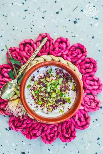 Gulkand Shrikhand Recipe + Video | Rose Flavoured Greek Yogurt Dessert ...