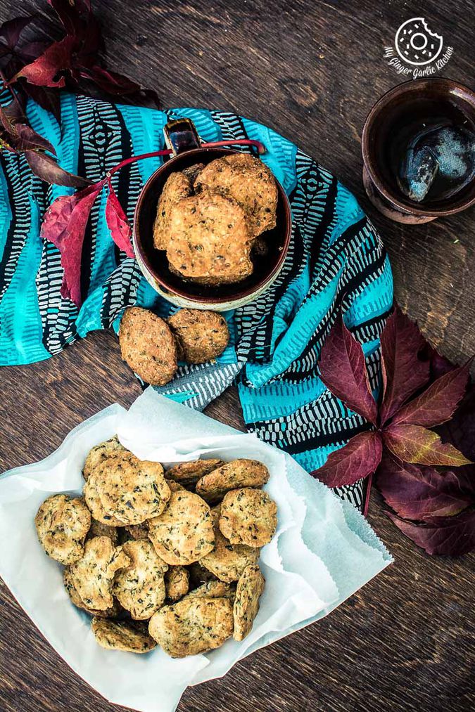 Masala Mathri Recipe + Video | Spicy Indian Crackers (Fried & Baked ...