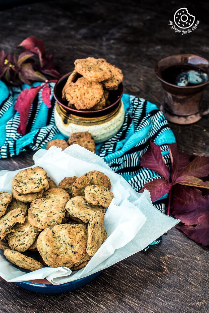 Masala Mathri Recipe + Video | Spicy Indian Crackers (Fried & Baked ...