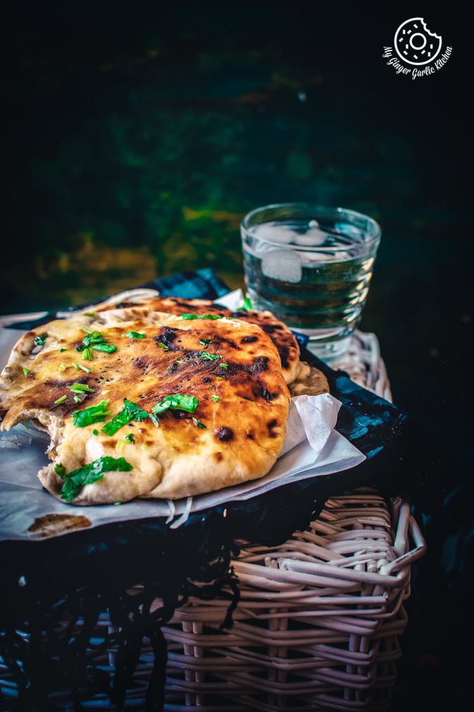 Amritsari Aloo Kulcha Recipe | Aloo Kulcha (Potato Stuffed Flatbread ...