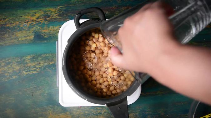 Amritsari Chole Recipe + Video (Authentic Punjabi Chole Masala Recipe ...