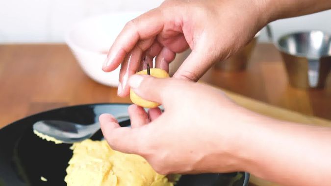 Apple Shaped Milk Peda Recipe & Video (Easy Doodh Peda Recipe) | My ...