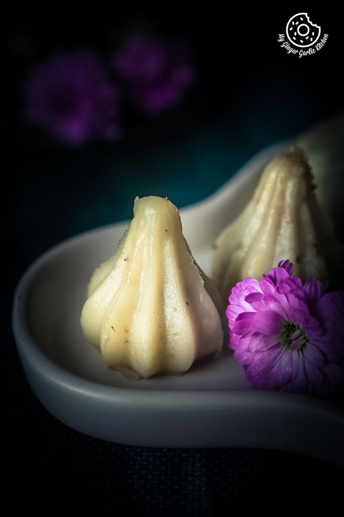 Ukadiche Modak Recipe | Steamed Modak Recipe (With & Without Mould ...