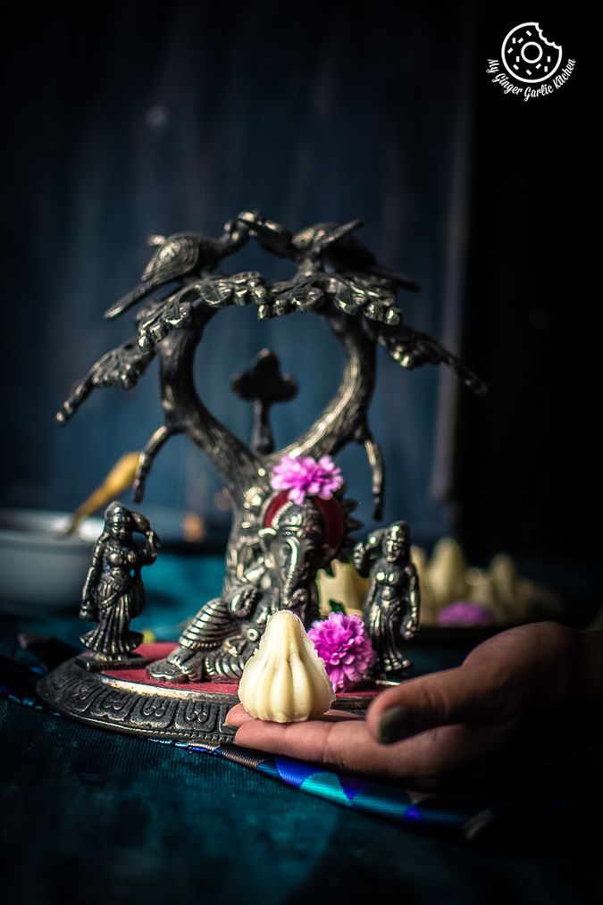 Ukadiche Modak Recipe | Steamed Modak Recipe (With & Without Mould ...