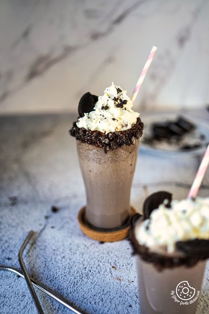 Oreo Milkshake - (Step-By-Step + Video Recipe) | My Ginger Garlic Kitchen
