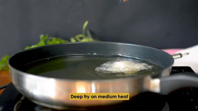 Onion Pakoda Recipe + Video | Crispy Onion Fritters Indian Style | My ...