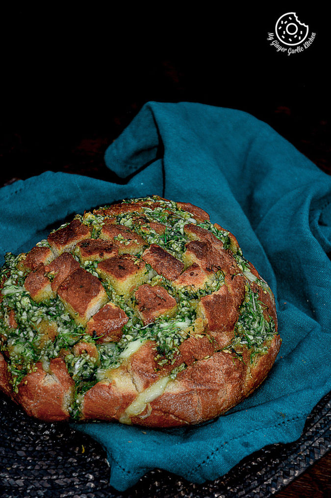 Pull Apart Garlic Parsley Bread [With Video] | My Ginger Garlic Kitchen