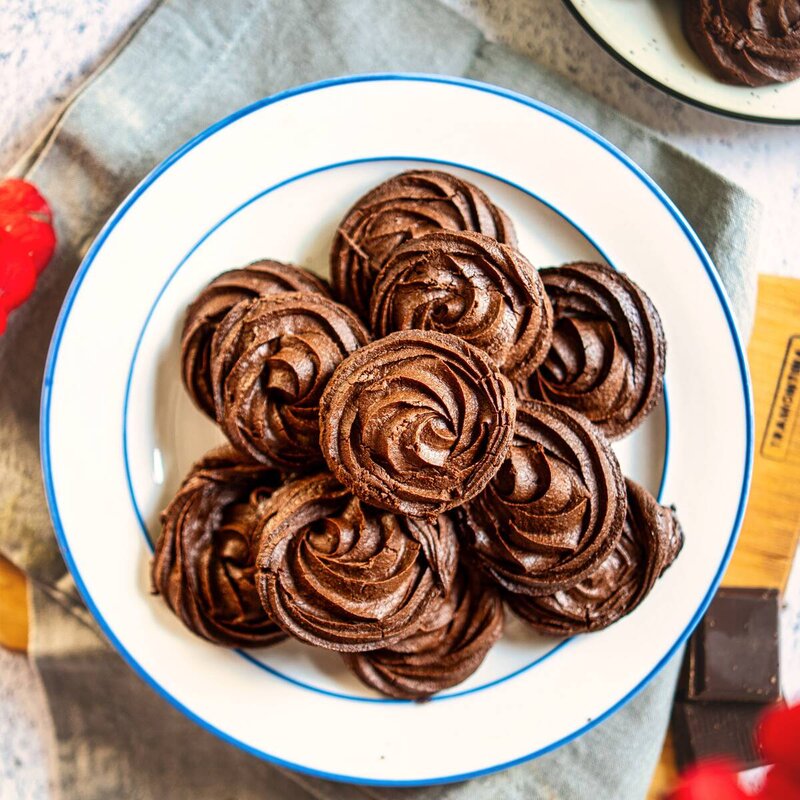 2-Ingredient Chocolate Cookies Recipe