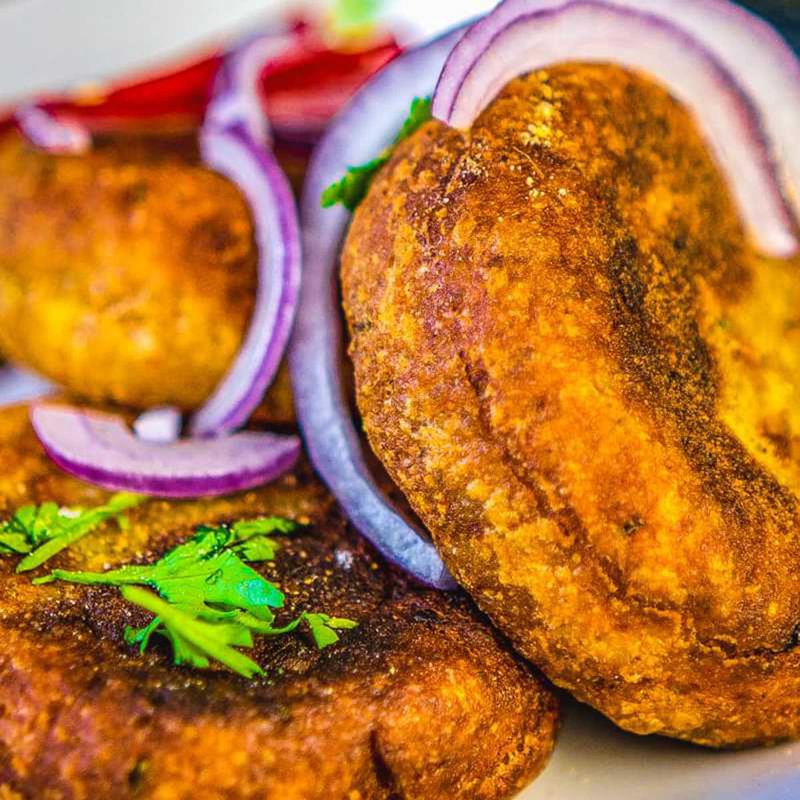 Crispy Aloo Tikki Recipe (North Indian Style Spicy Potato Patty)