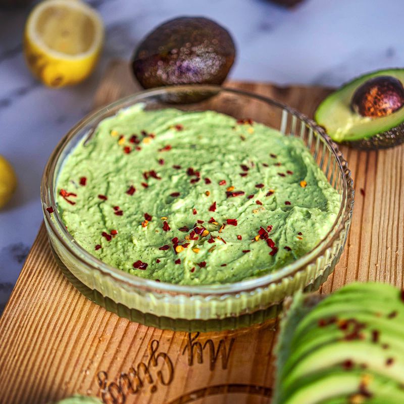 5-Minute Avocado Cheese Spread: The Perfect Party Dip