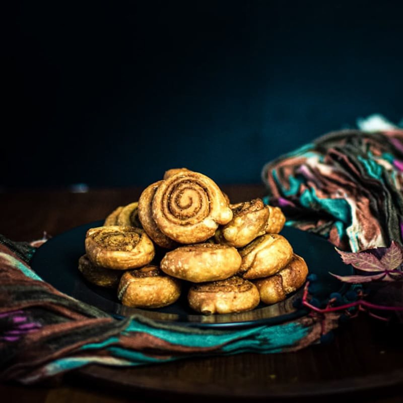 Bhakarwadi Recipe | How to make Crispy Bhakarwadi (Baked & Fried)