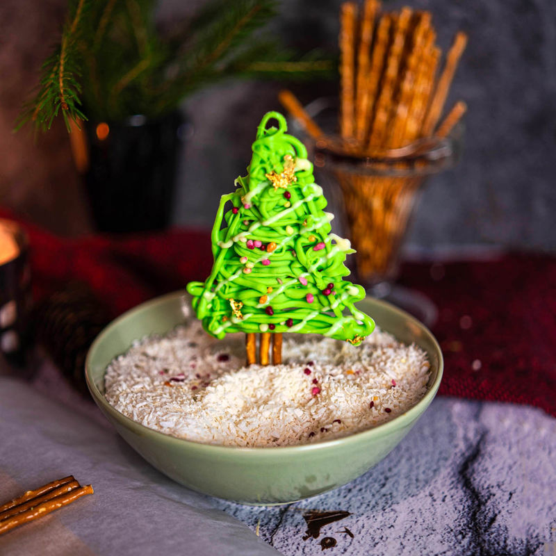 Easy Chocolate Pretzel Christmas Tree Recipe