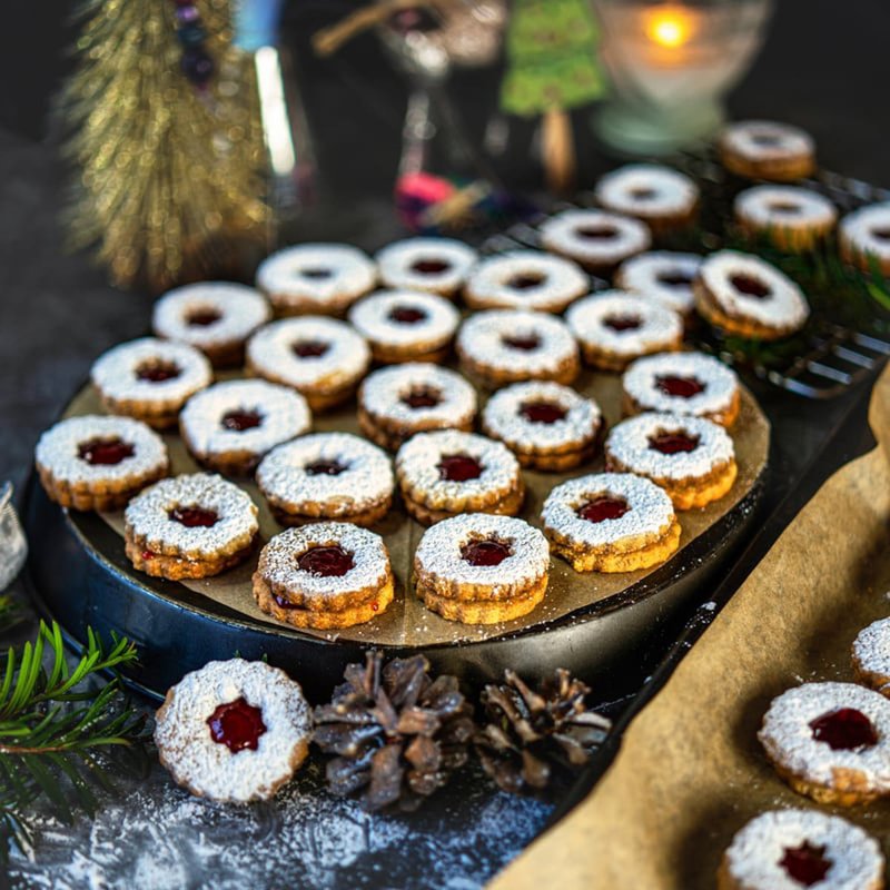 Easy Linzer Cookies Recipe