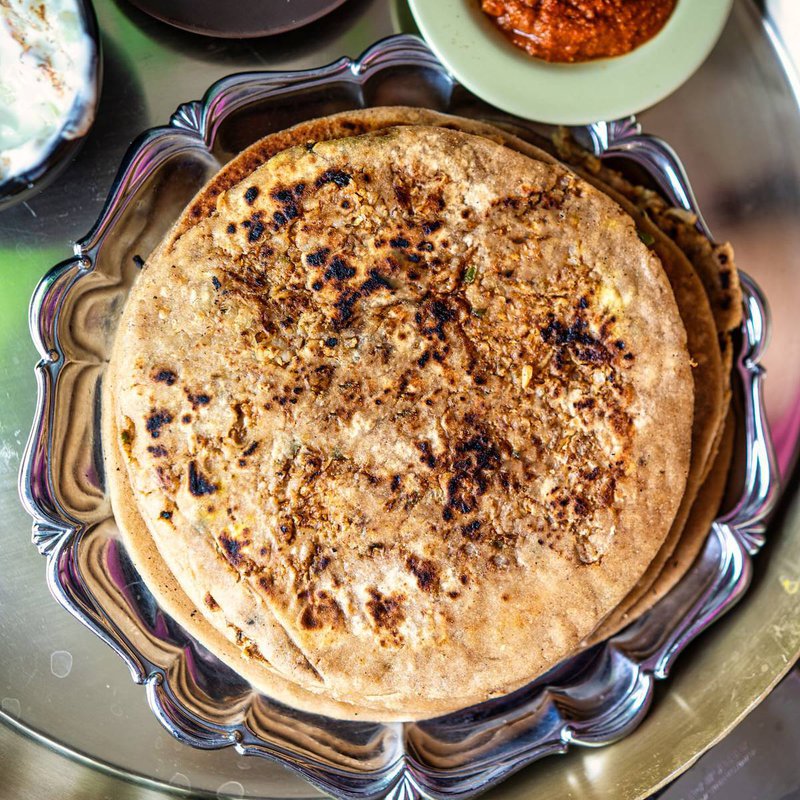 Mooli Paratha Recipe (Radish Paratha)