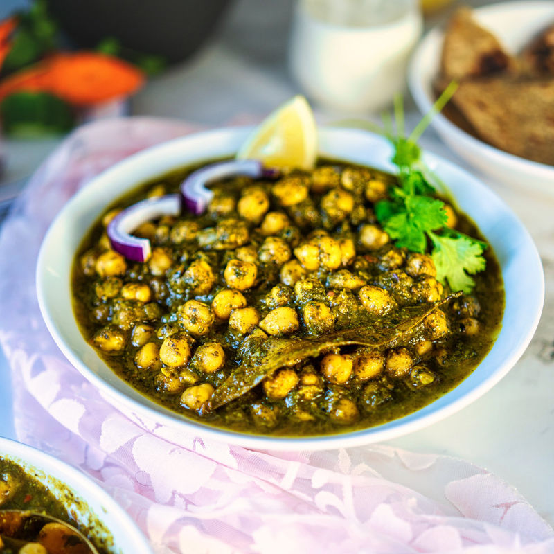 Palak Chole - Spinach with Chickpeas (Step-By-Step + Video)