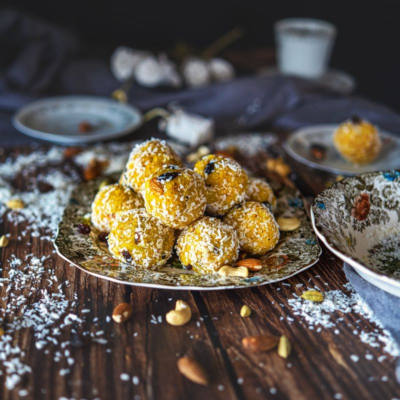 Easy Pineapple Ladoo