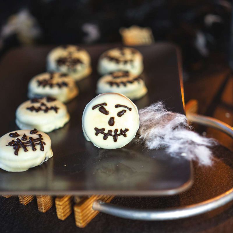 Halloween Skeleton Oreo Recipe